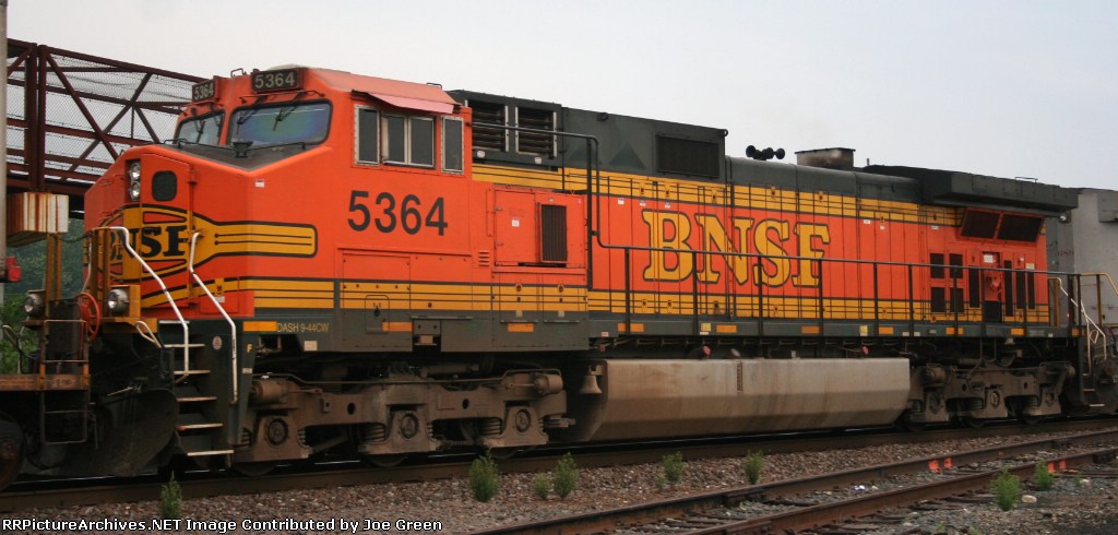 BNSF 5364